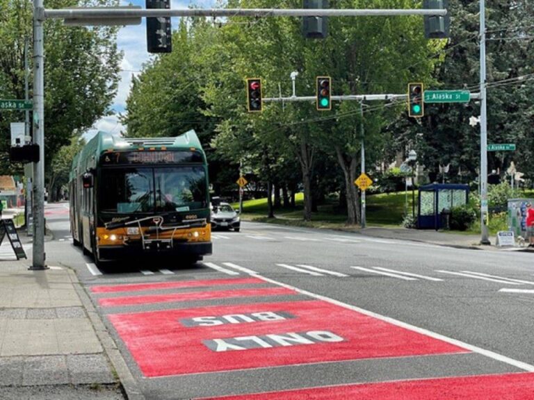 Dedicated Bus Lanes Improve Safety and Congestion - TR News